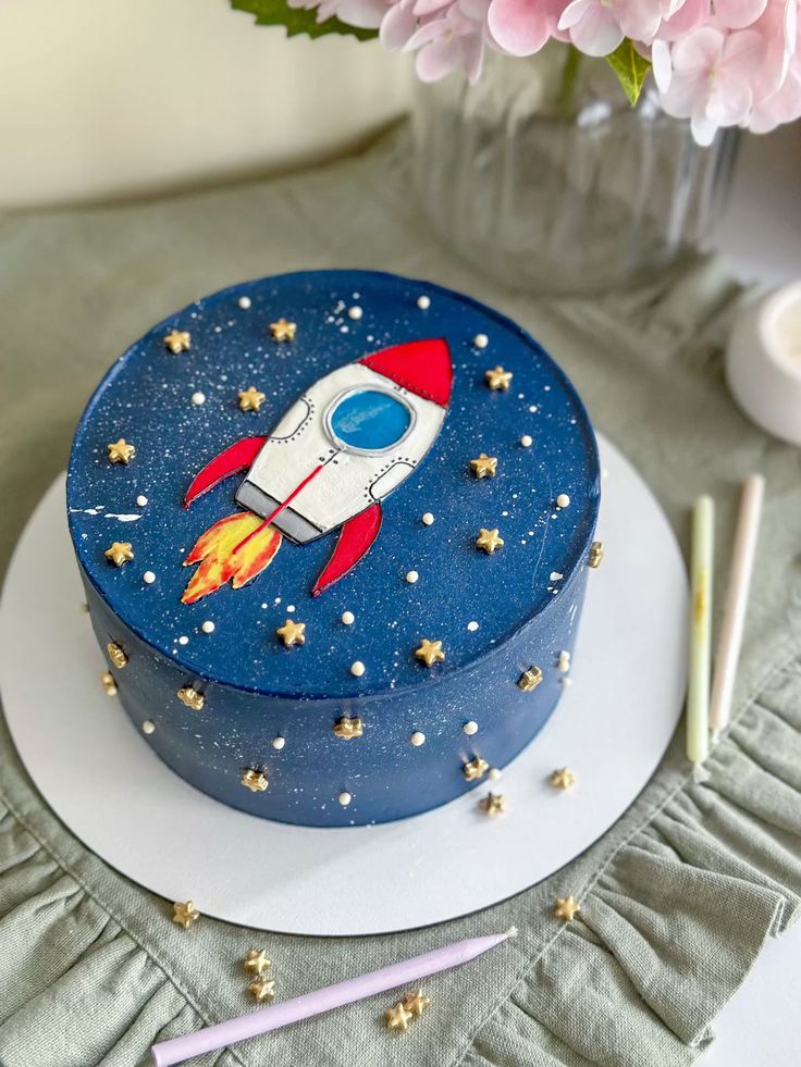 Space Theme Cake – TMM Bakery
